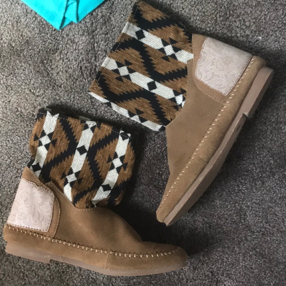 Mojo Moxy | Shoes | Mojo Moxy Triball Ankle Boots | Poshmark